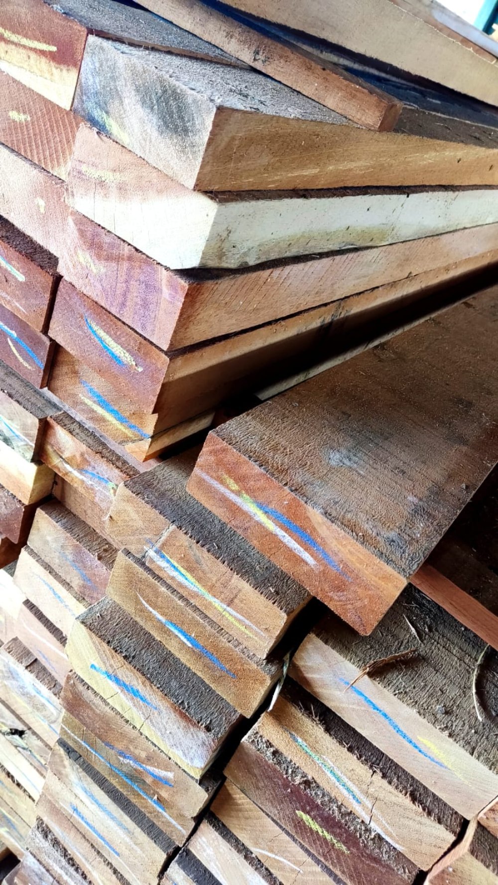 Cambará - Viga - Cambará 5x11 e 5x15 - Faidiga Madeiras